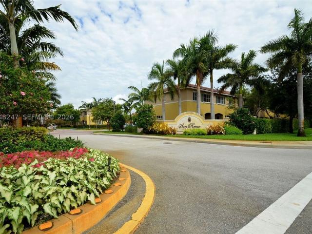 Luxury Townhouse for rent in North Lauderdale, Florida
