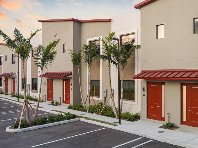 Luxury Townhouse for rent in Oakland Park, Florida