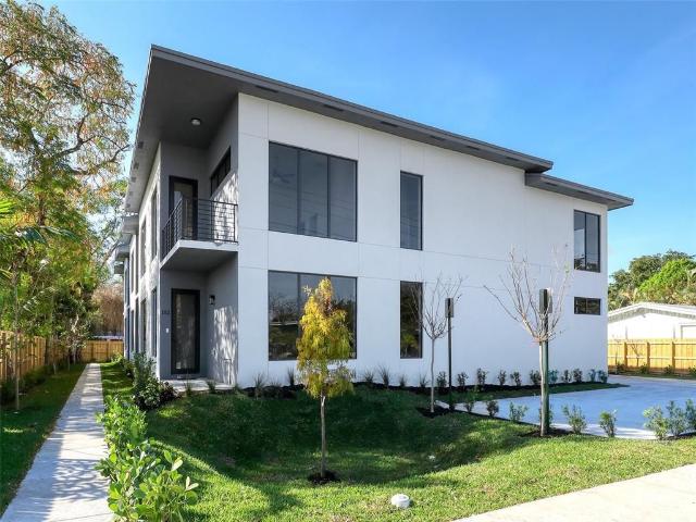 Luxury Townhouse for rent in Oakland Park, Florida