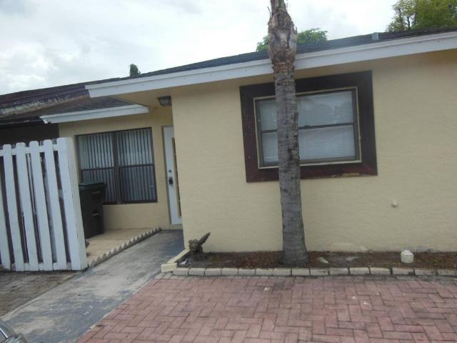Luxury Townhouse for rent in Aventura, Florida