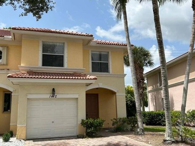 Luxury Townhouse for rent in Aventura, Florida