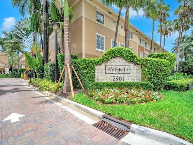 Luxury Townhouse for rent in Aventura, Florida