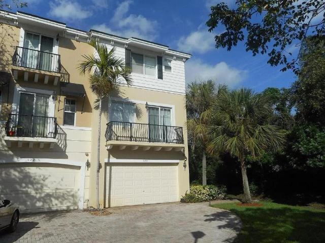 Luxury Townhouse for rent in Boca Raton, Florida
