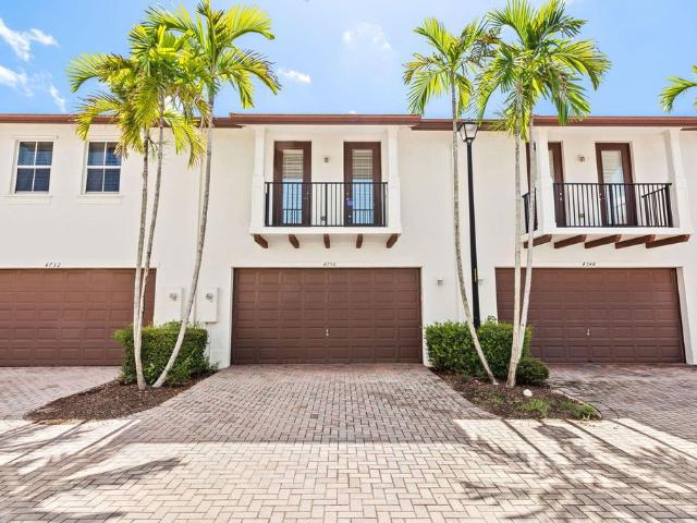 Luxury Townhouse for rent in Coconut Creek, Florida