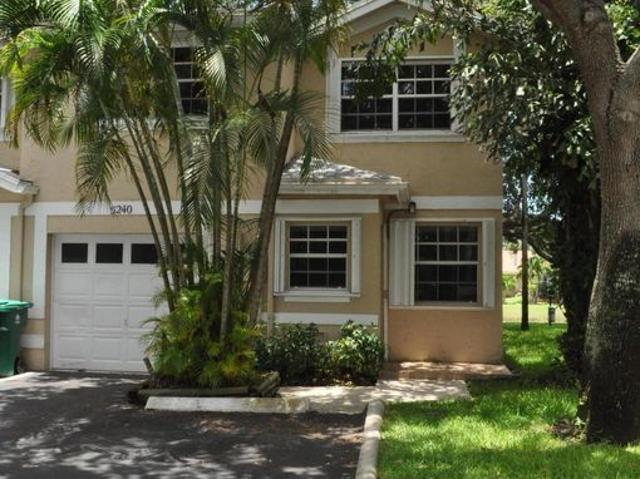 Luxury Townhouse for rent in Cooper City, Florida