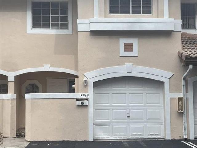 Luxury Townhouse for rent in Coral Springs, Florida