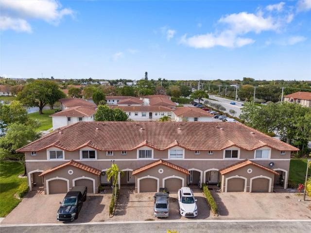 Luxury Townhouse for rent in Coral Springs, Florida