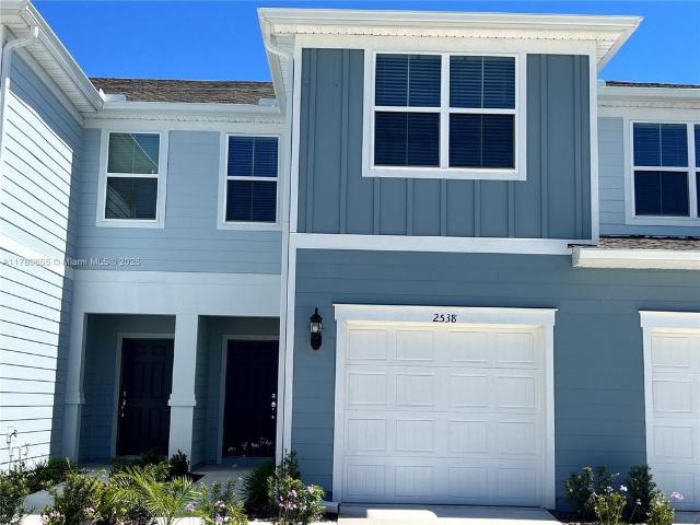 Luxury Townhouse for rent in Davenport, United States