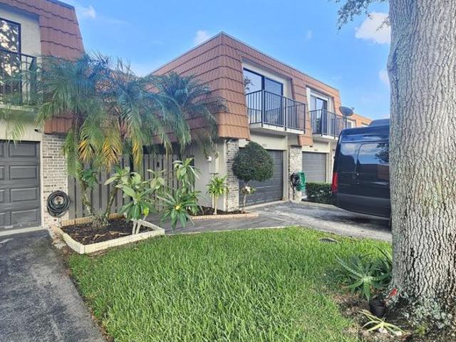 Luxury Townhouse for rent in Davie, Florida