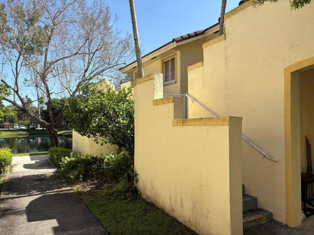 Luxury Townhouse for rent in Davie, Florida