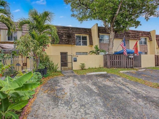 Luxury Townhouse for rent in Davie, Florida