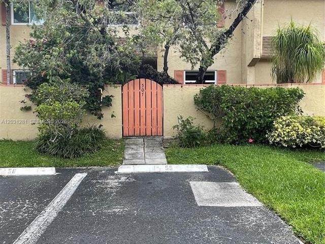 Luxury Townhouse for rent in Davie, United States