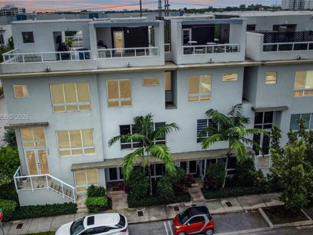 Luxury Townhouse for rent in Doral, Florida