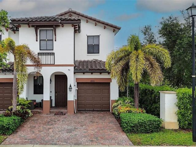 Luxury Townhouse for rent in Doral, Florida