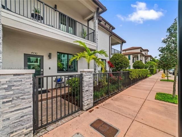 Luxury Townhouse for rent in Doral, Florida