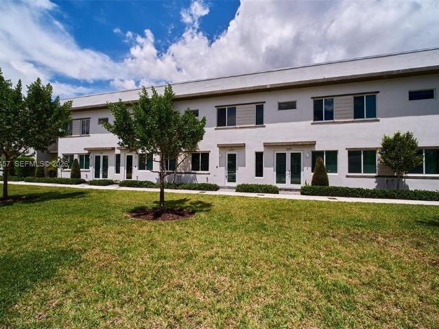 Luxury Townhouse for rent in Doral, United States
