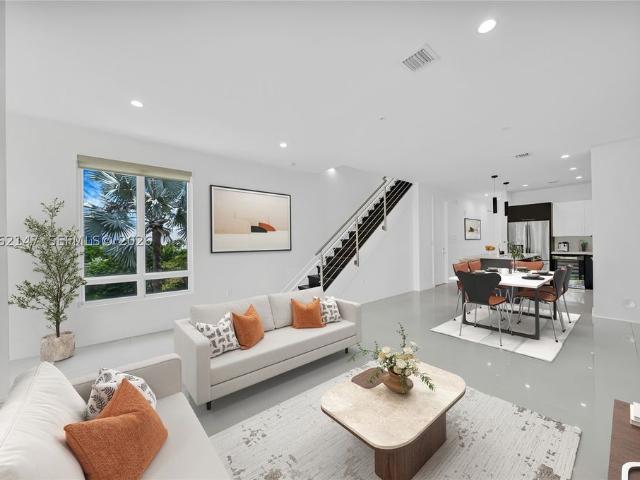 Luxury Townhouse for rent in Doral, United States