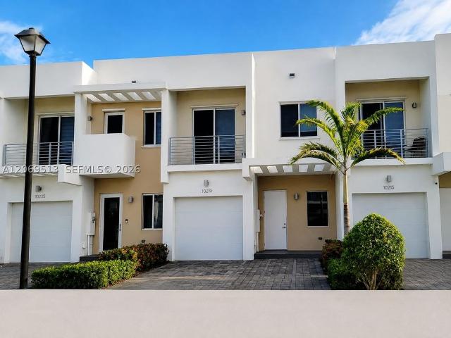 Luxury Townhouse for rent in Doral, United States