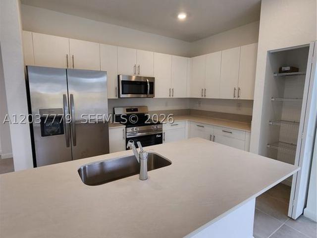 Luxury Townhouse for rent in Florida City, United States