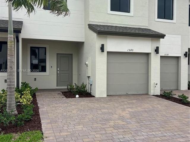 Luxury Townhouse for rent in Florida City, United States