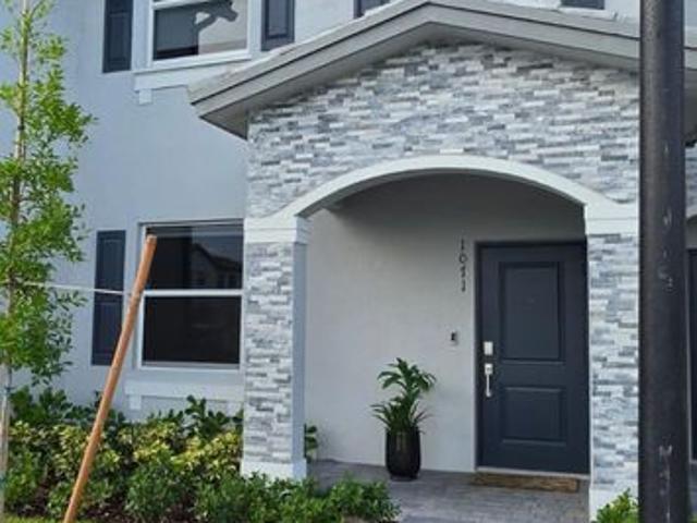 Luxury Townhouse for rent in Florida City, Florida
