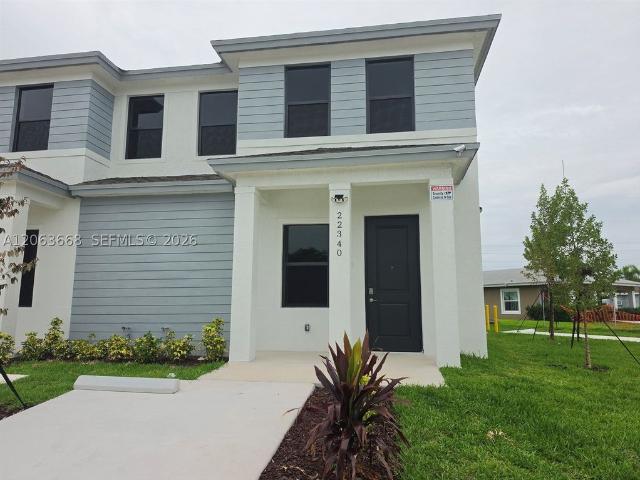 Luxury Townhouse for rent in Goulds, United States