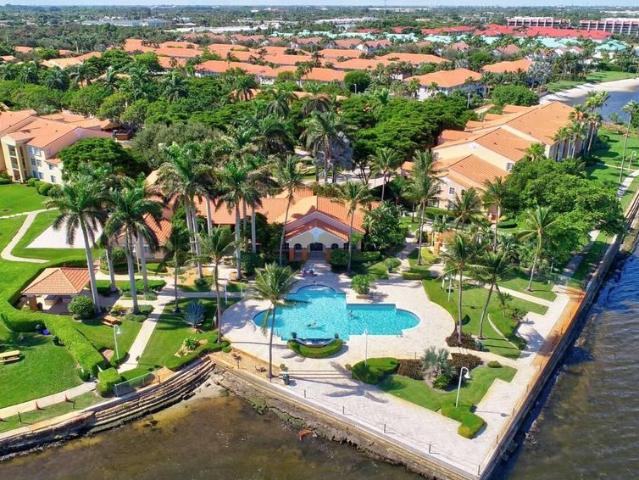 Luxury Townhouse for rent in Hypoluxo, United States