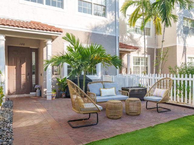 Luxury Townhouse for rent in Hypoluxo, United States
