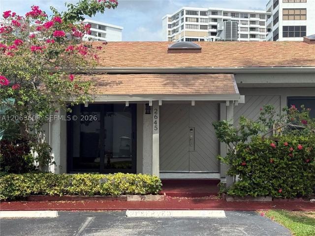 Luxury Townhouse for rent in Hallandale, Florida