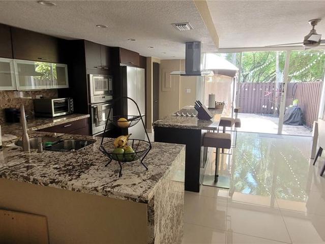 Luxury Townhouse for rent in Hallandale, Florida
