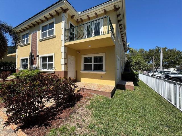 Luxury Townhouse for rent in Hallandale, United States
