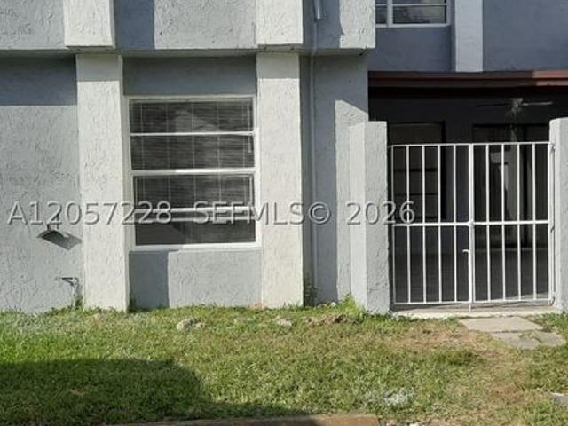 Luxury Townhouse for rent in Hialeah Gardens, Florida