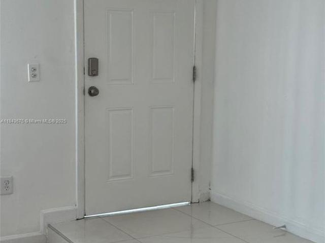 Luxury Townhouse for rent in Hialeah, Florida