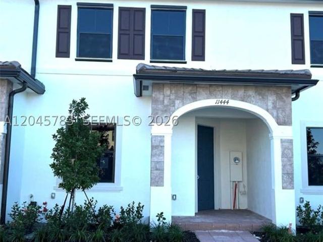 Luxury Townhouse for rent in Hialeah, United States