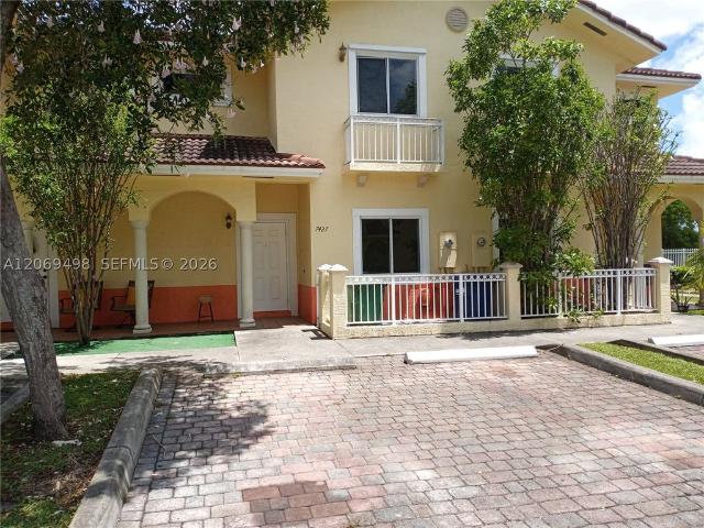 Luxury Townhouse for rent in Hialeah, United States