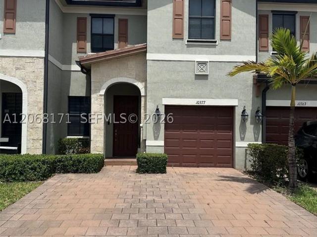 Luxury Townhouse for rent in Hialeah, United States