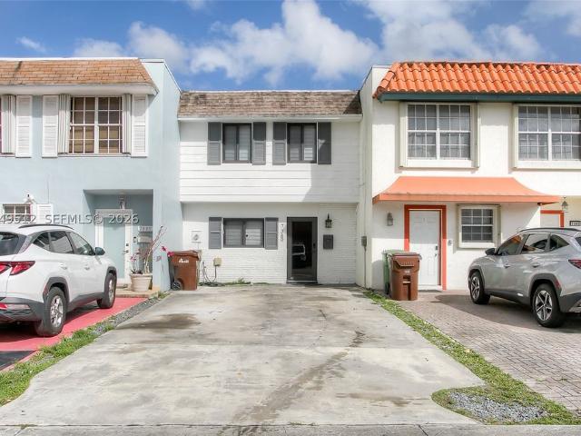 Luxury Townhouse for rent in Hialeah, United States