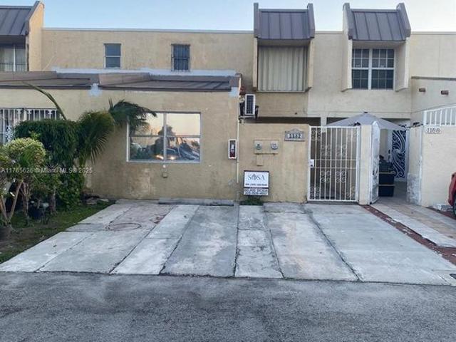 Luxury Townhouse for rent in Hialeah, United States