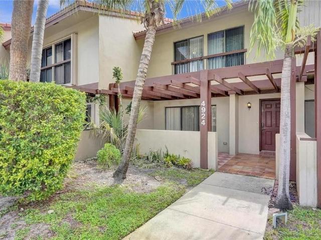 Luxury Townhouse for rent in Hollywood, Florida