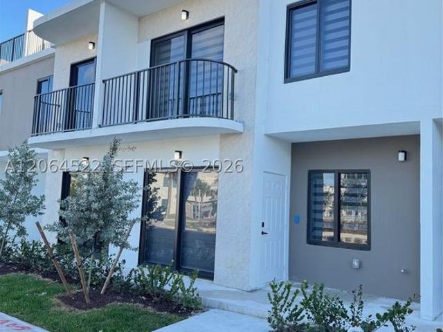 Luxury Townhouse for rent in Homestead, United States