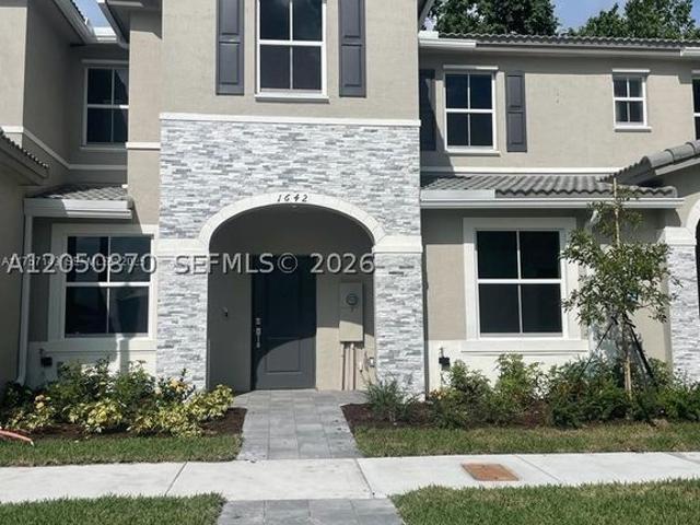 Luxury Townhouse for rent in Homestead, United States
