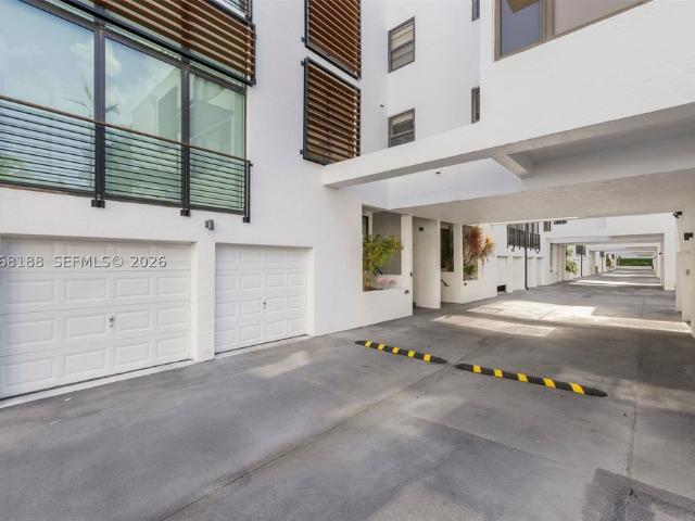 Luxury Townhouse for rent in Key Biscayne, Florida