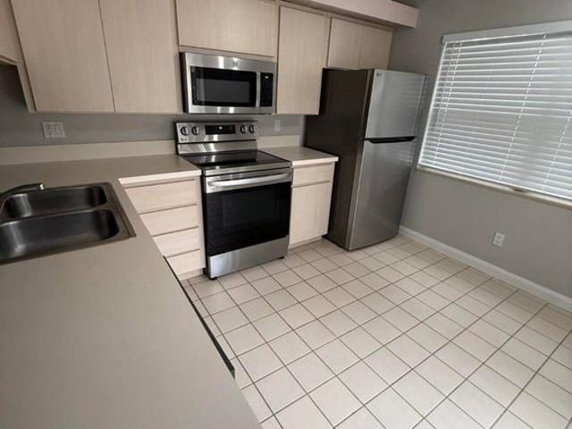 Luxury Townhouse for rent in Lake Clarke Shores, Florida