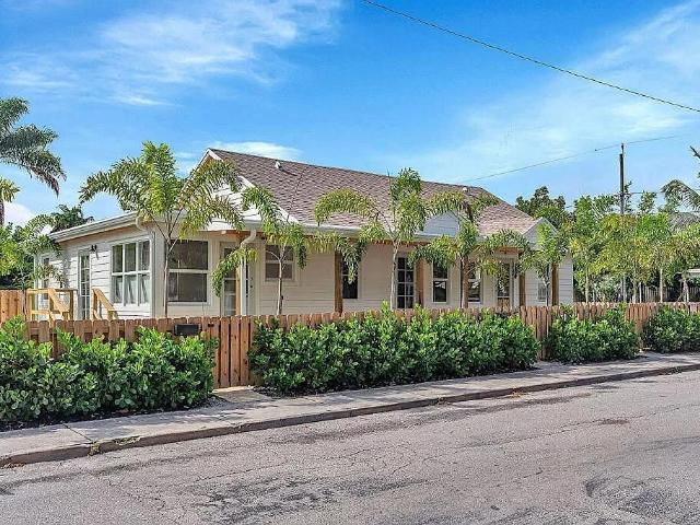 1 bedroom luxury Townhouse for rent in Lake Worth, Florida