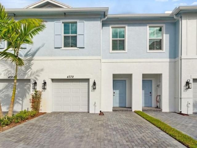 Luxury Townhouse for rent in Lake Worth, Florida