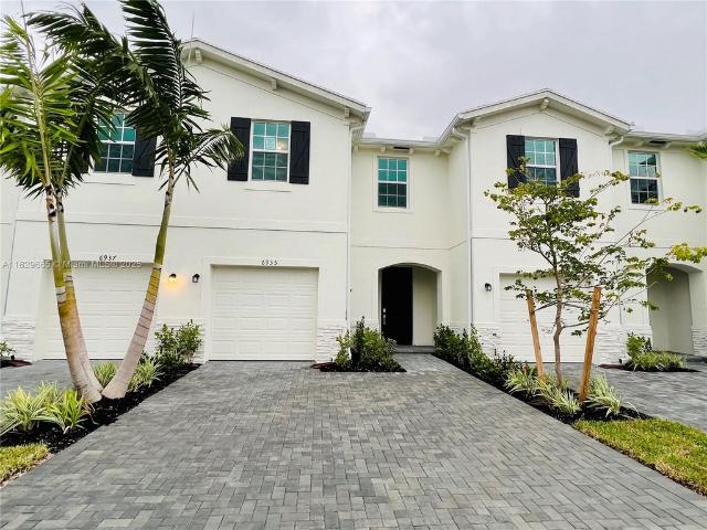Luxury Townhouse for rent in Lake Worth, Florida