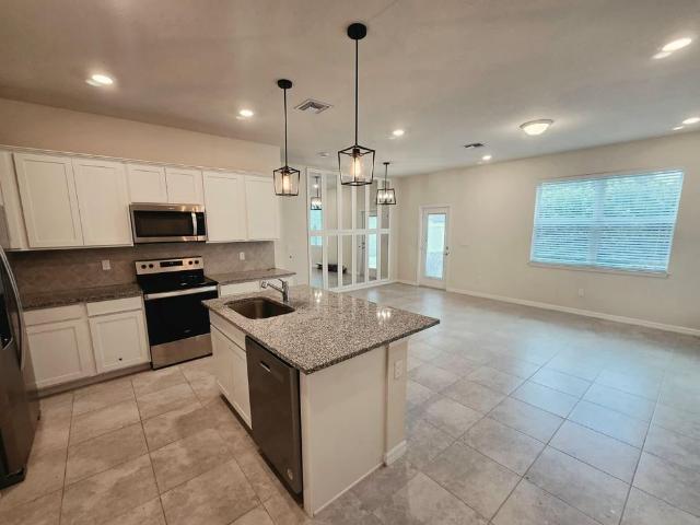 Luxury Townhouse for rent in Lauderdale Lakes, Florida