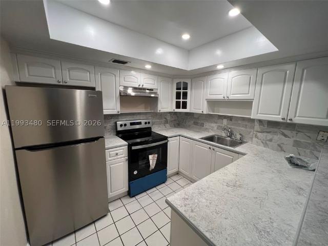 Luxury Townhouse for rent in Lauderdale Lakes, Florida