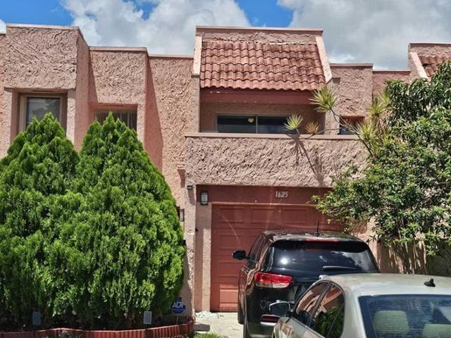 Luxury Townhouse for rent in Lauderhill, Florida