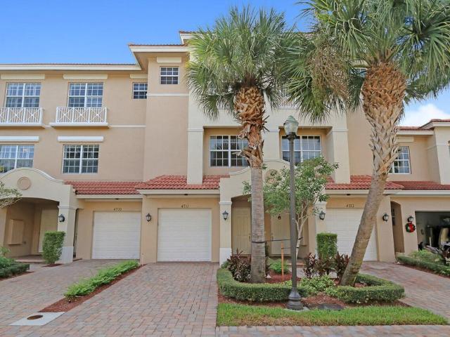 Luxury Townhouse for rent in Palm Beach Gardens, Florida